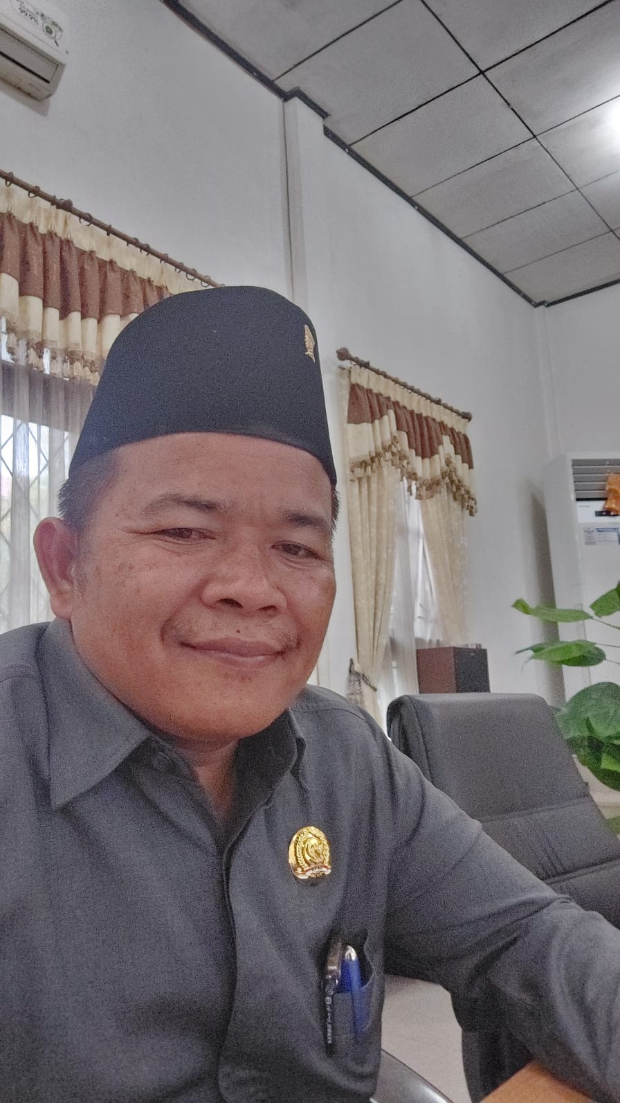 Anggota DPRD Paluta Fraksi PDI Perjuangan Jonner Partaonan Harahap ...
